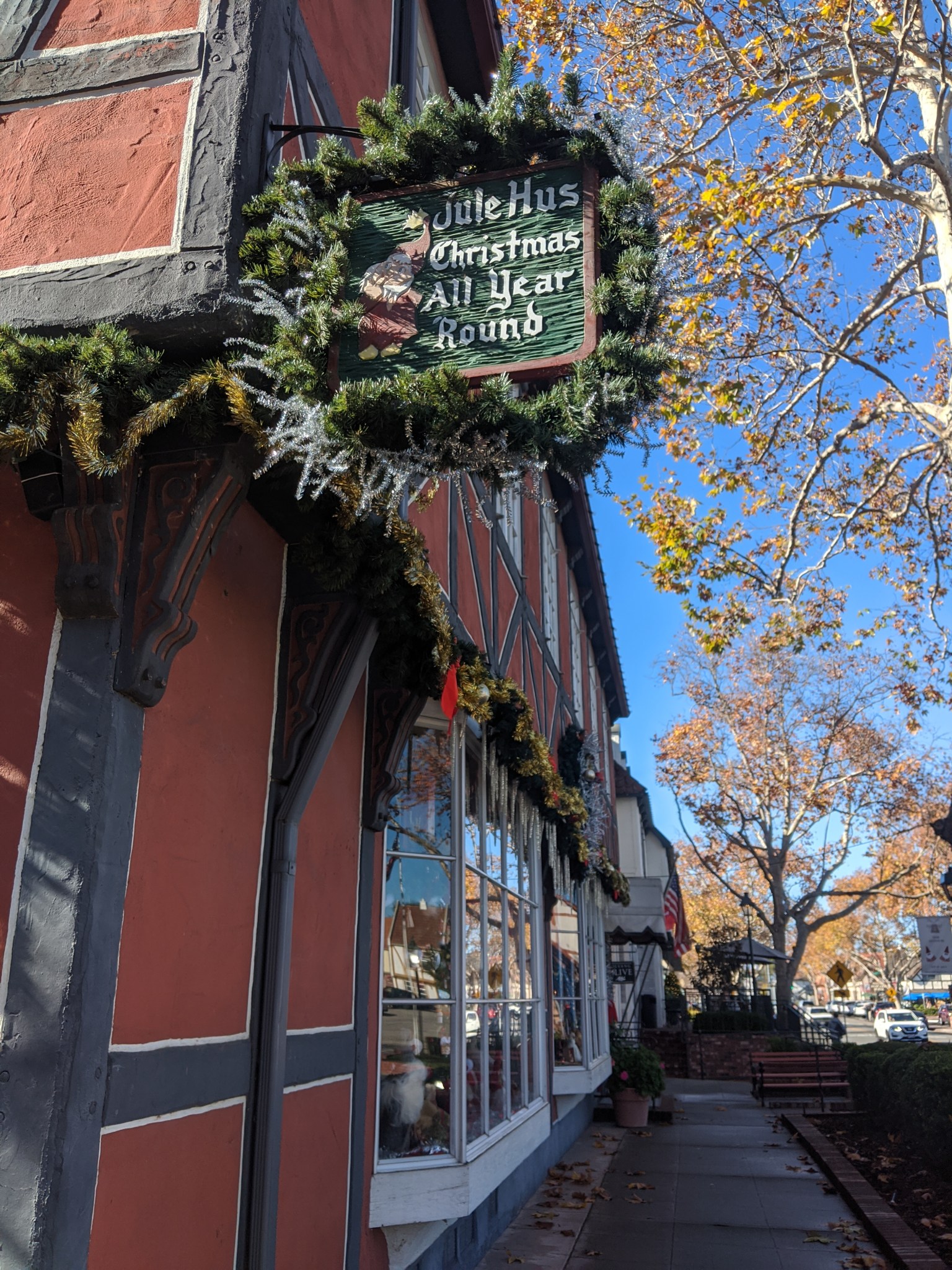 Christmas Time in Solvang – Traveling Tiongsons